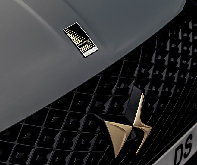 DS 3 DS PERFORMANCE Line | SUV elettrico | DS Automobiles