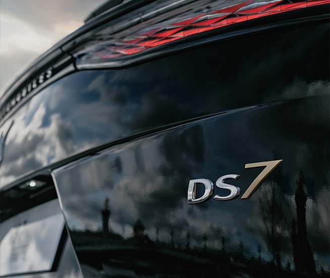 DS 7 ÉDITION FRANCE | Edizione Limitata | DS Automobiles IT