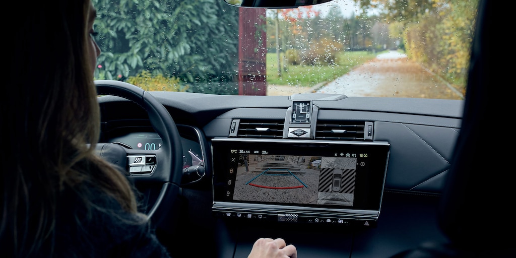 DS 7 PLUG-IN HYBRID AWD 360 PERFORMANCE | Il SUV ibrido premium | DS ...